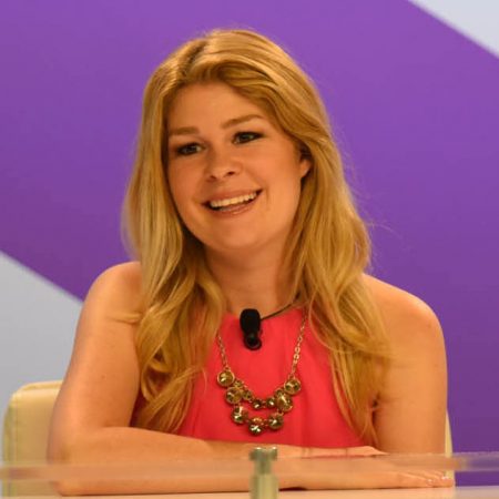 Scholarships - Alpha Phi Foundation